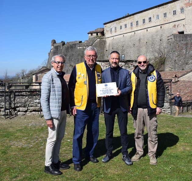 Un defibrillatore per il Forte di Gavi grazie al Lions gaviese